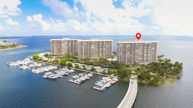 Luxury 3-Bed Waterfront Condo in Grove Isle for Sale